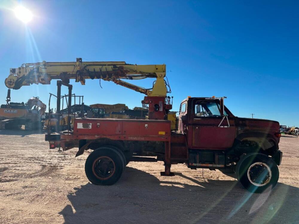 1982 Chevrolet Digger Derrick Truck