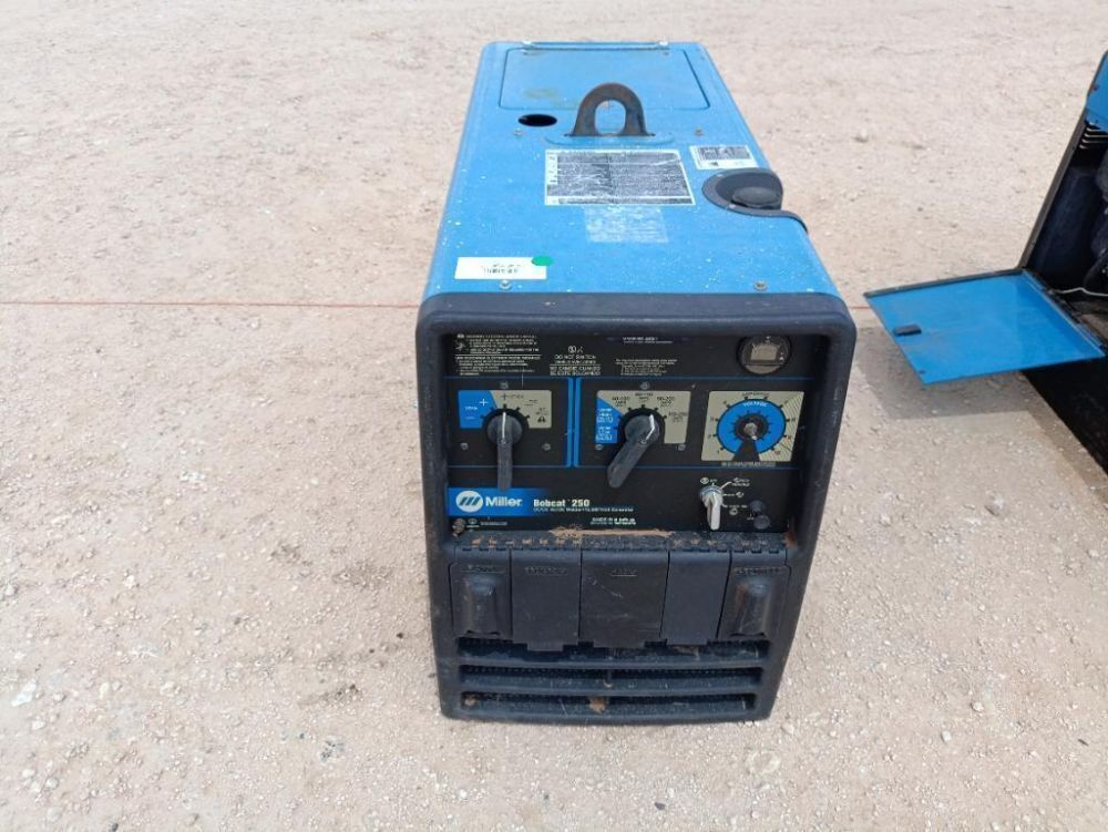 Miller Bobcat 250 Welder (Runs)