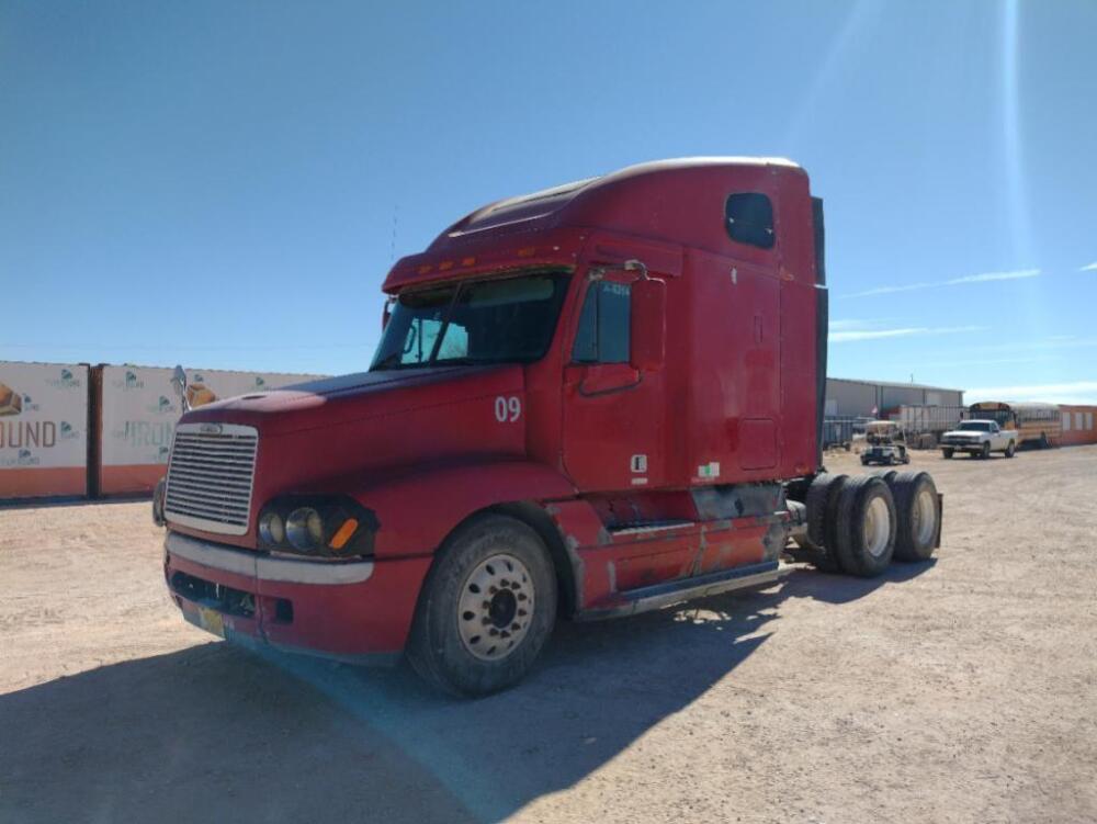 *2000 Freightliner Century Class Truck Tractor