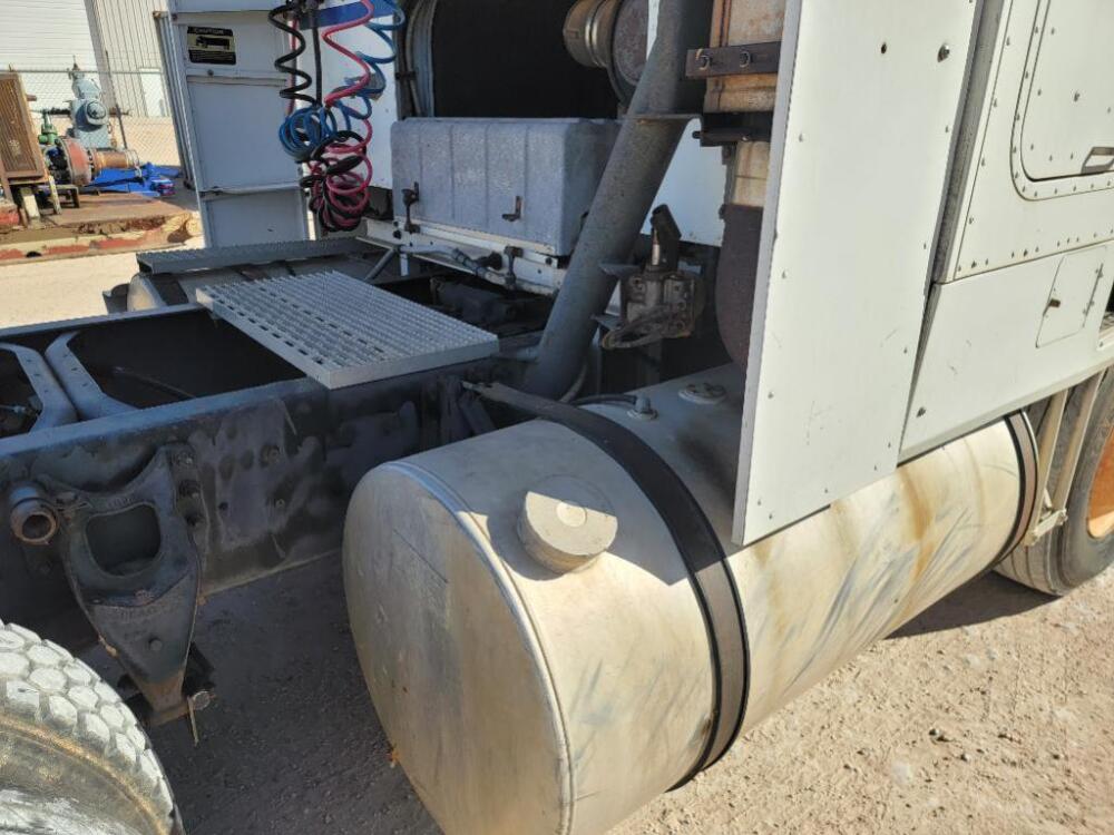 1987 International COF-9670 Cabover Truck Tractor