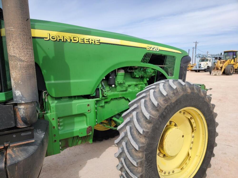 John Deere 8220 Tractor