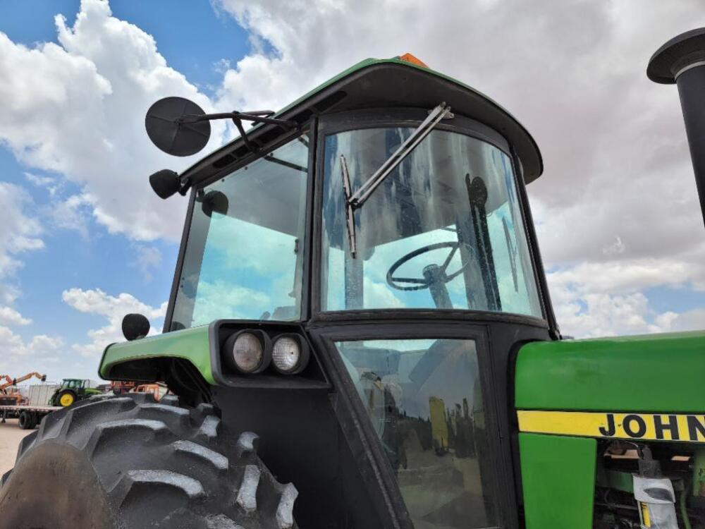 John Deere 4450 Tractor