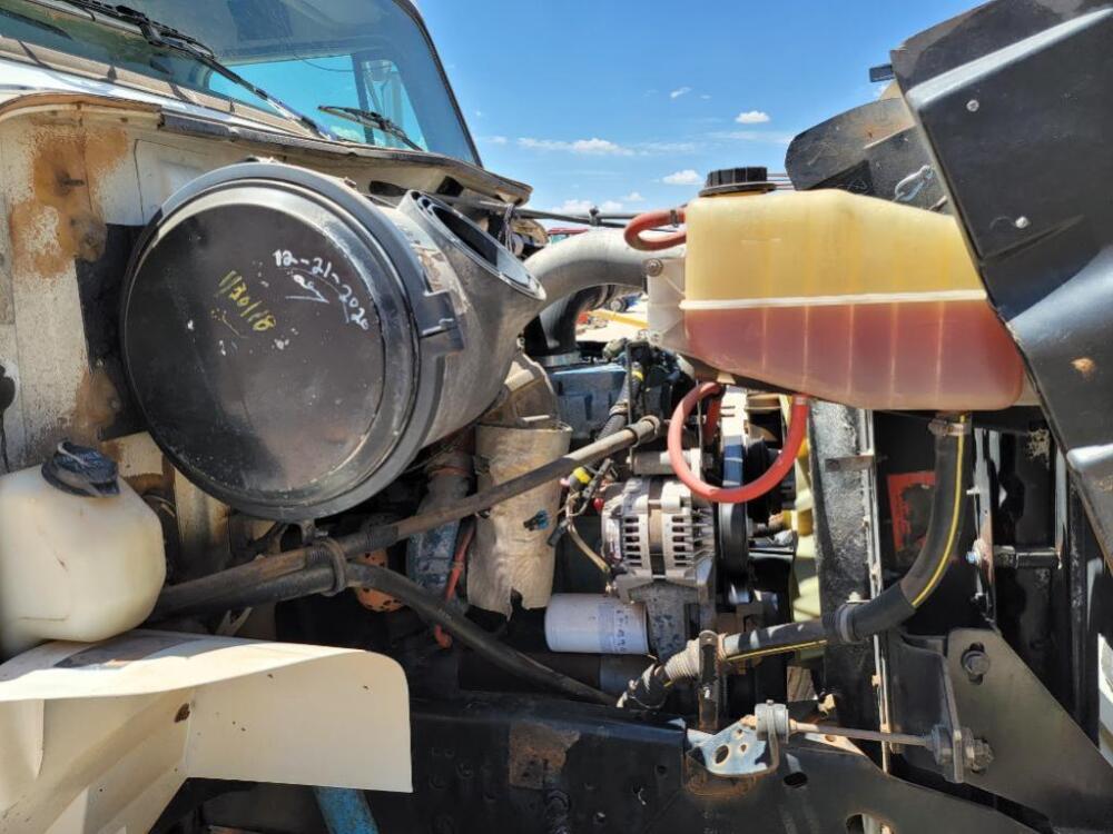 2000 International Module Truck